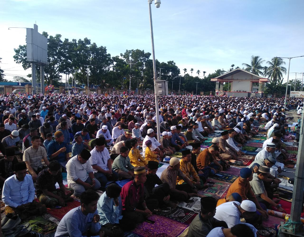 Ribuan Umat Islam di Timika Melaksanakan Salat Idul Fitri 1444 Hijriah ...